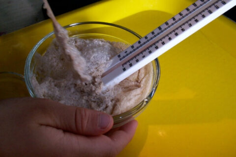 Fun Chemical Reaction Experiment For Kids That Gives Off Heat!